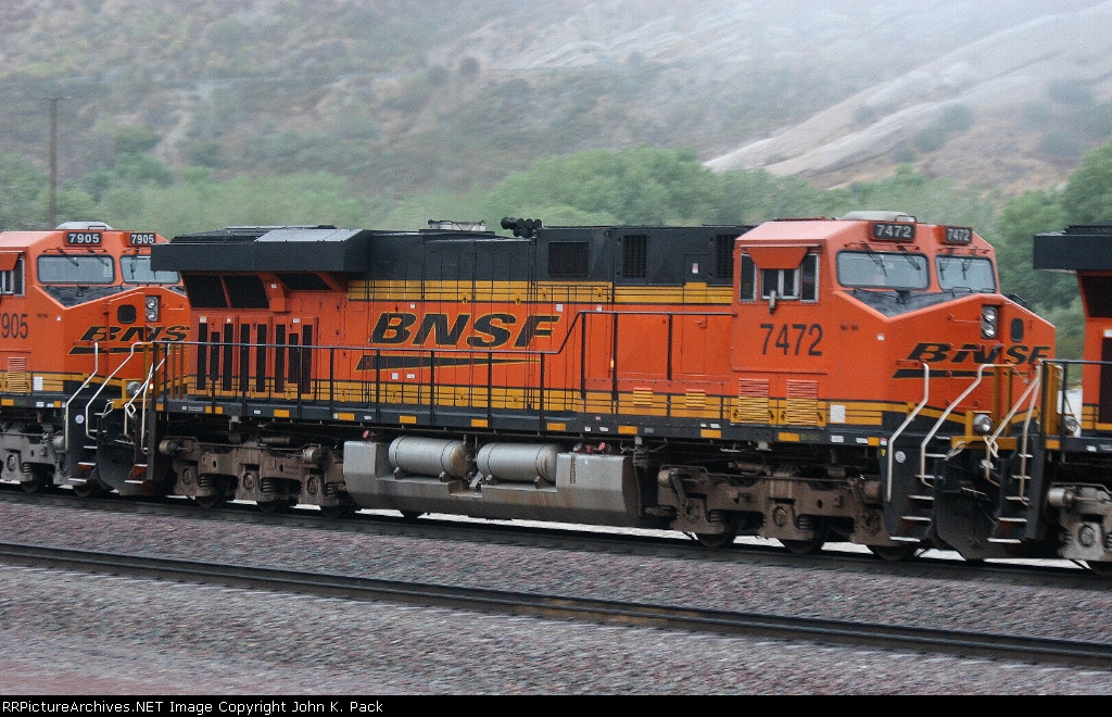 BNSF 7472